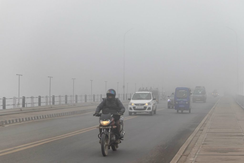 Cold wave grips Kashmir as Sonamarg shivers at minus 7.3°C; Leh plunges ...